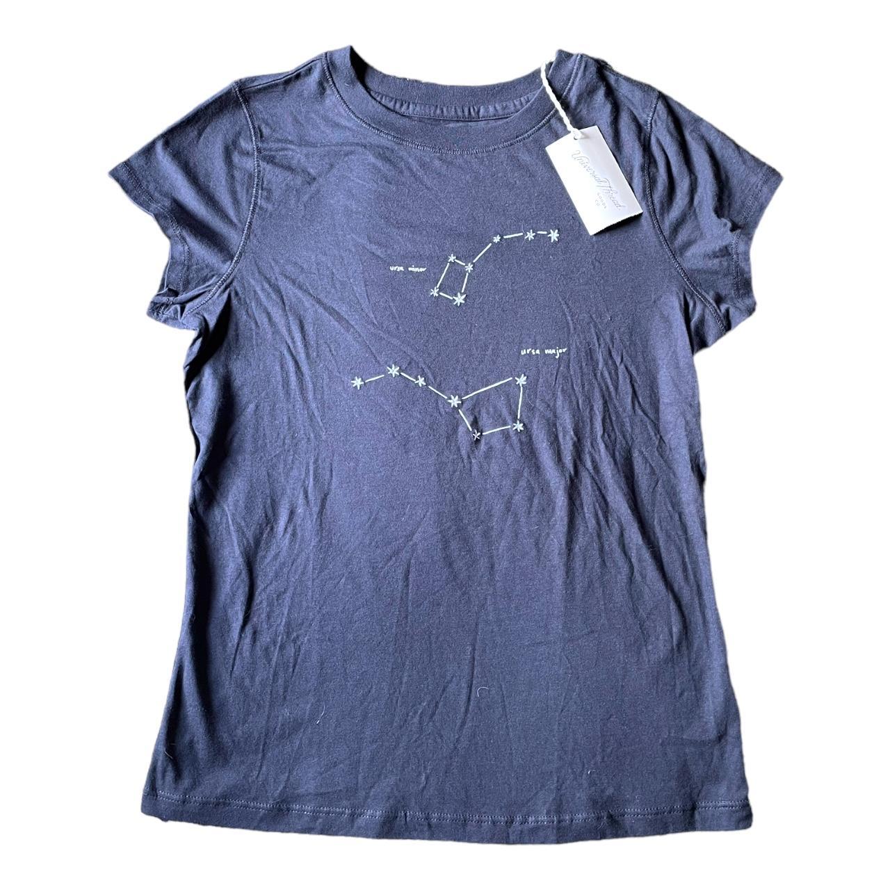 Universal Thread Women's Grey T-shirt | Depop