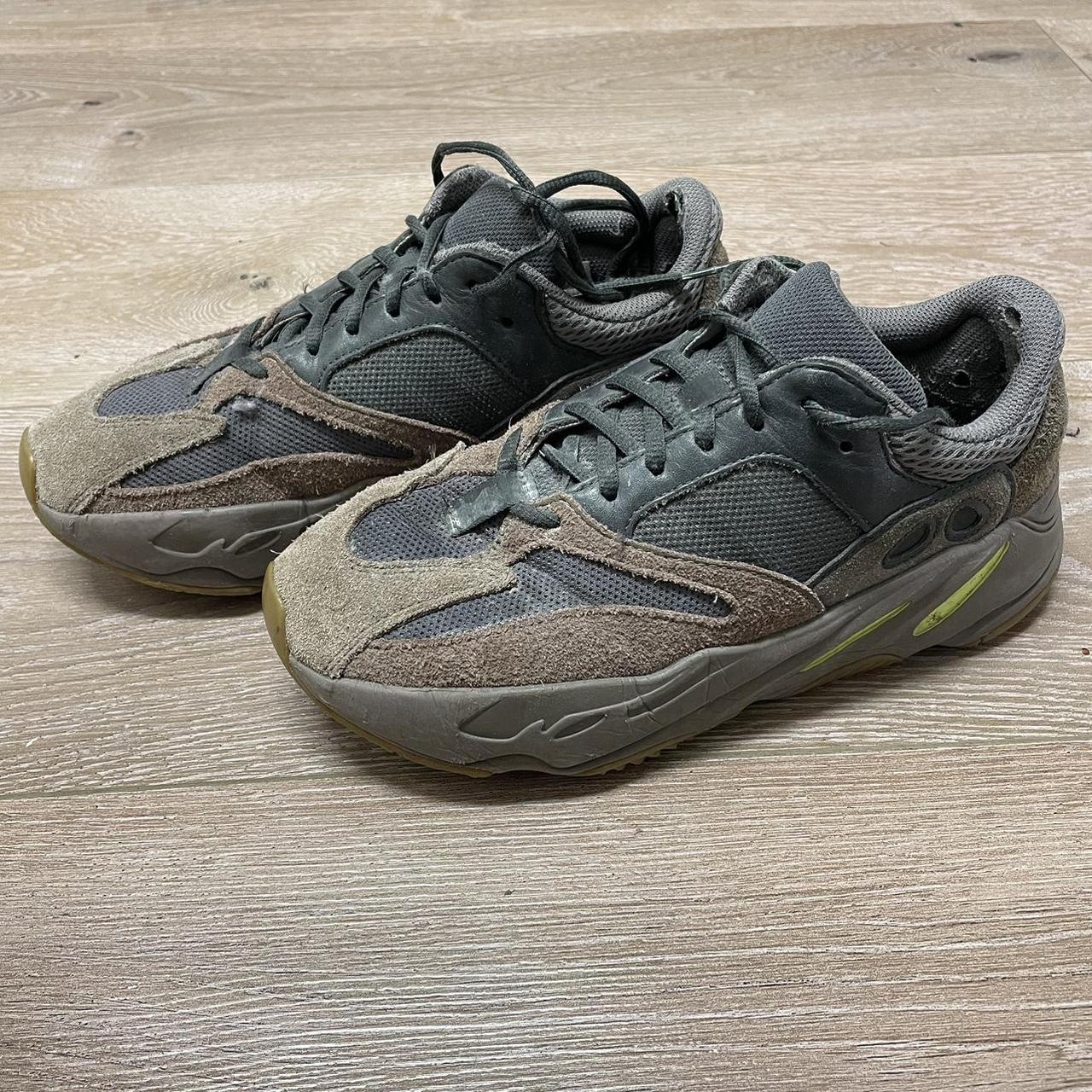 Yeezy 700 Mauve Used condition - damage to the... - Depop