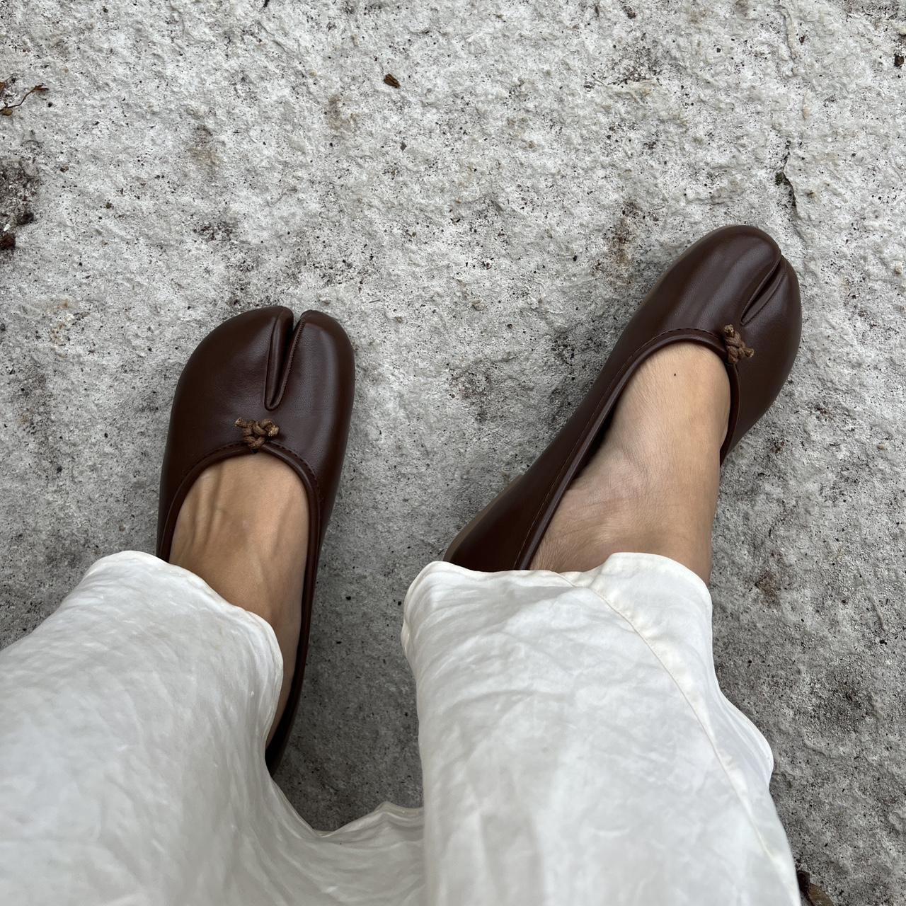 Classic brown split toe flats, Japanese tabi style,... - Depop