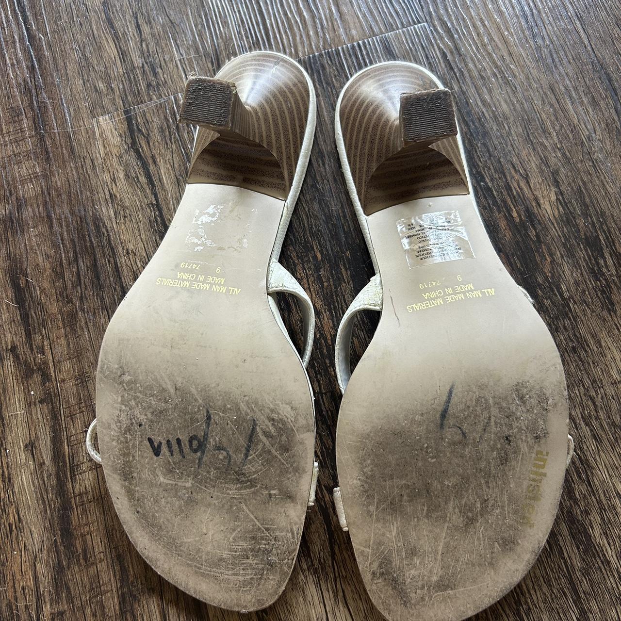 Cute open toe kitten heel! Perfect for summer! - Depop