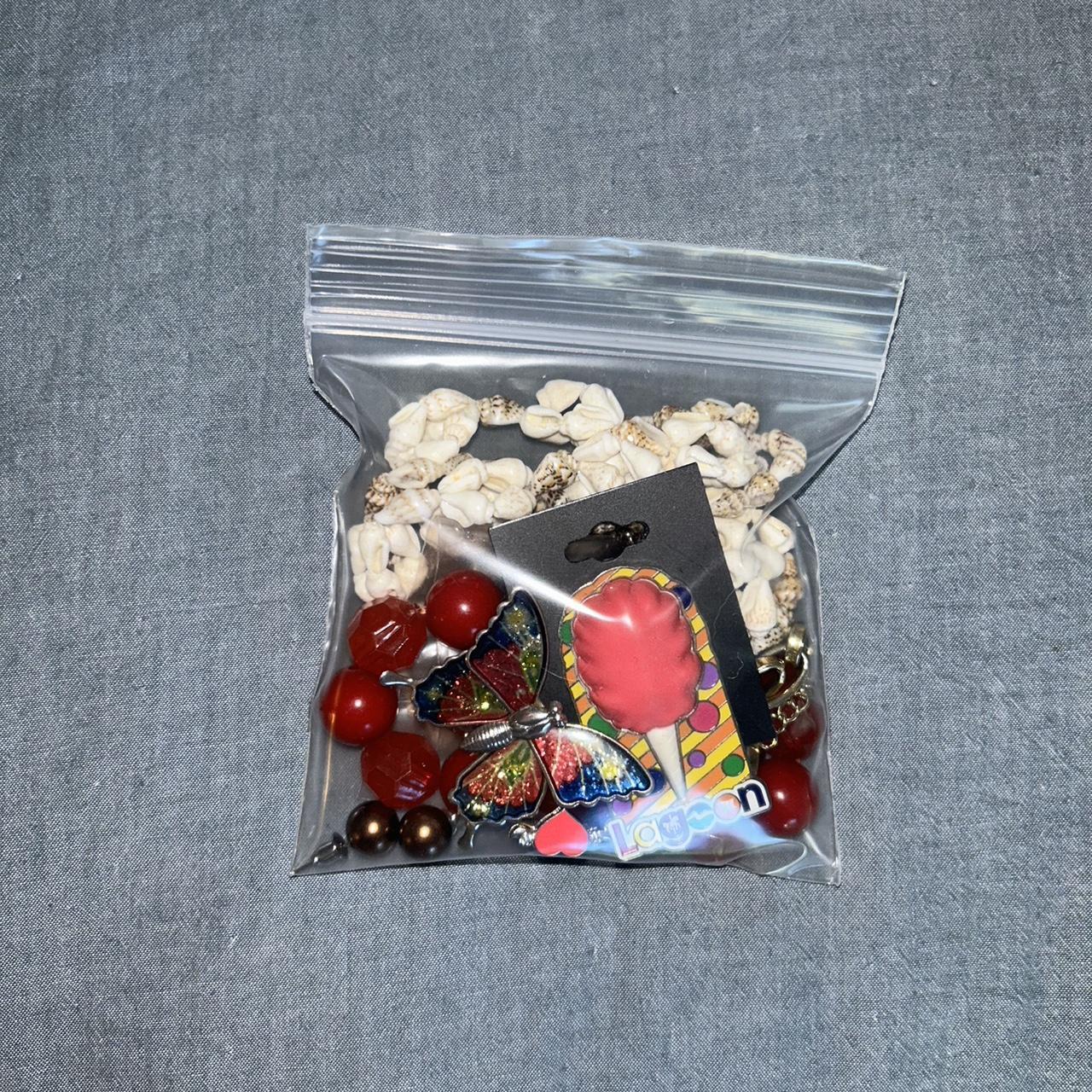 Small random jewelry bundle - Depop