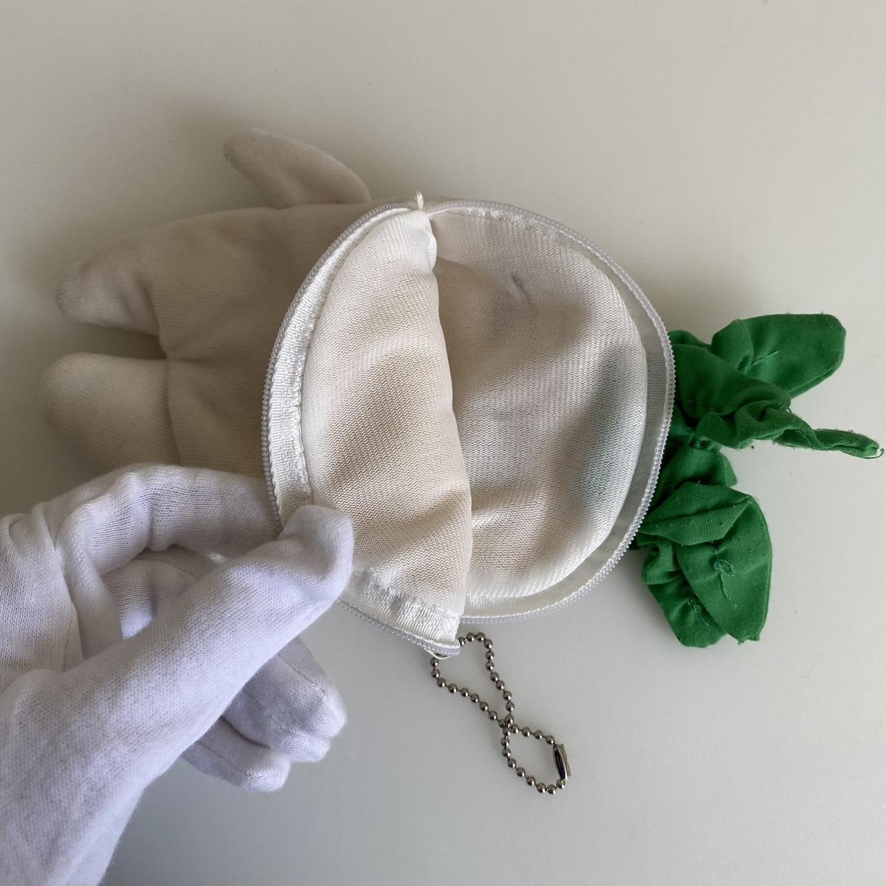 Aokubi Daikon pouch Vintage, good condition, zipper... - Depop