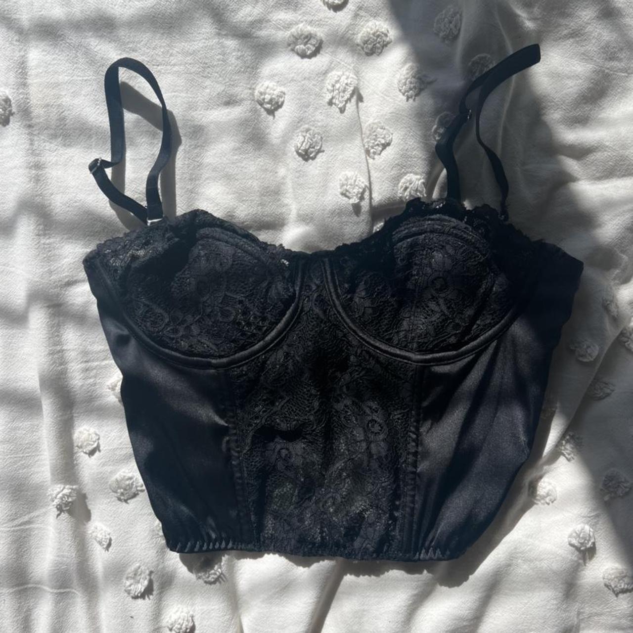 Black urban outfitters cropped corset medium - Depop