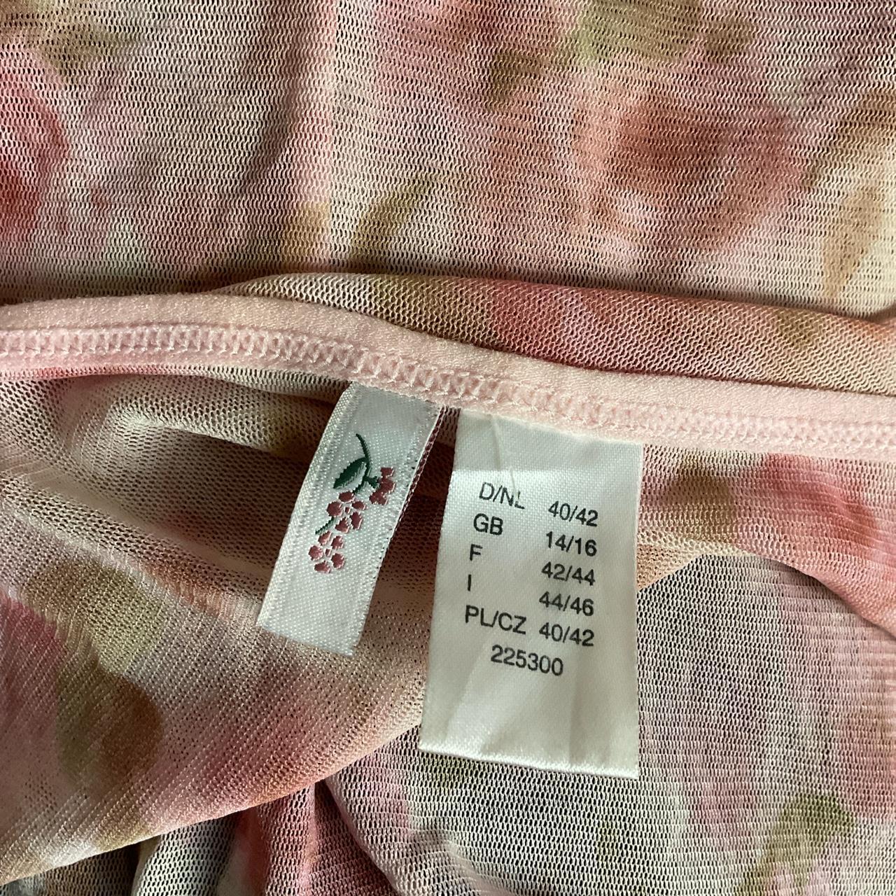 2000s pink floral mesh cami 🌸 So dainty and... - Depop