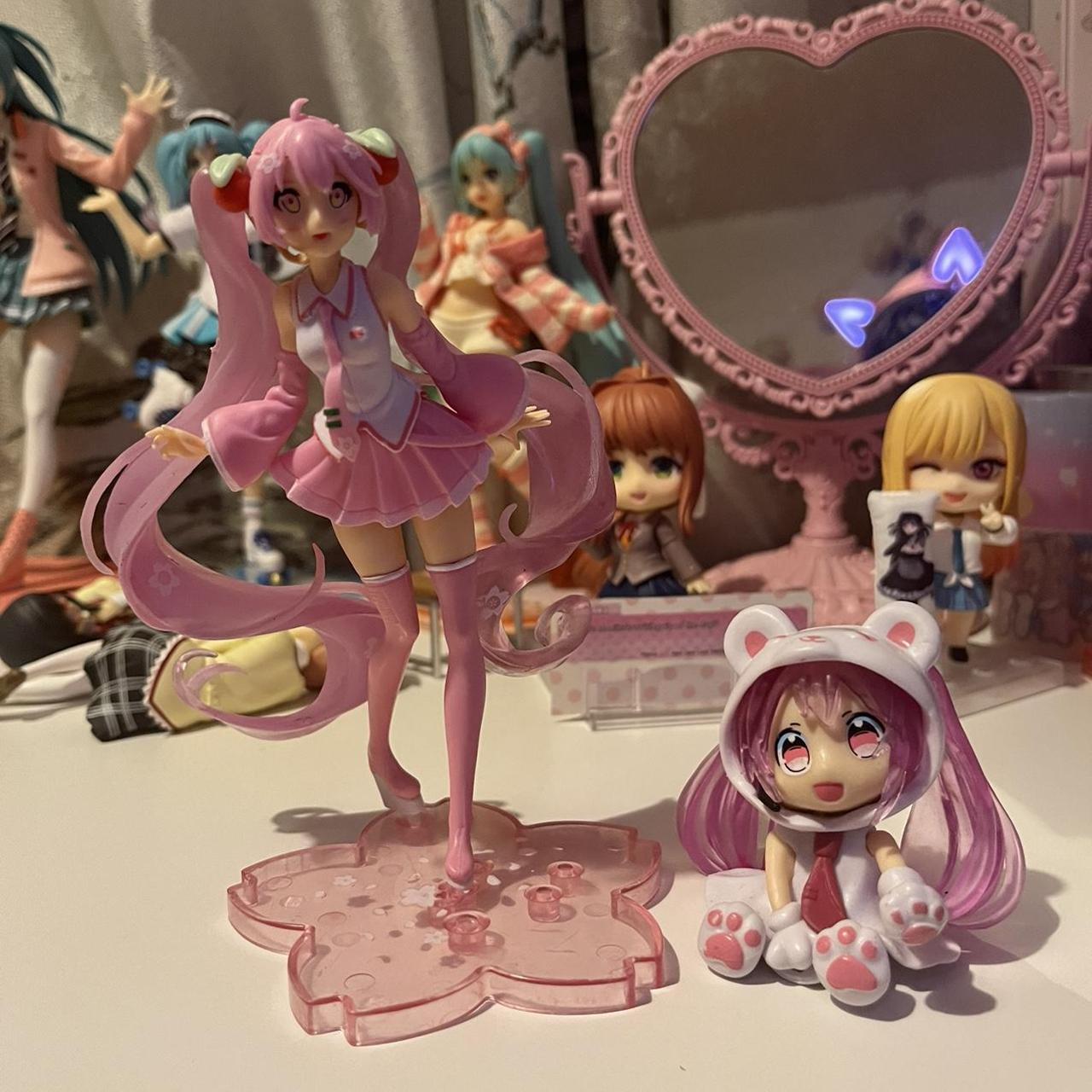 2x BOOTLEG miku figures Please use depop payments... - Depop