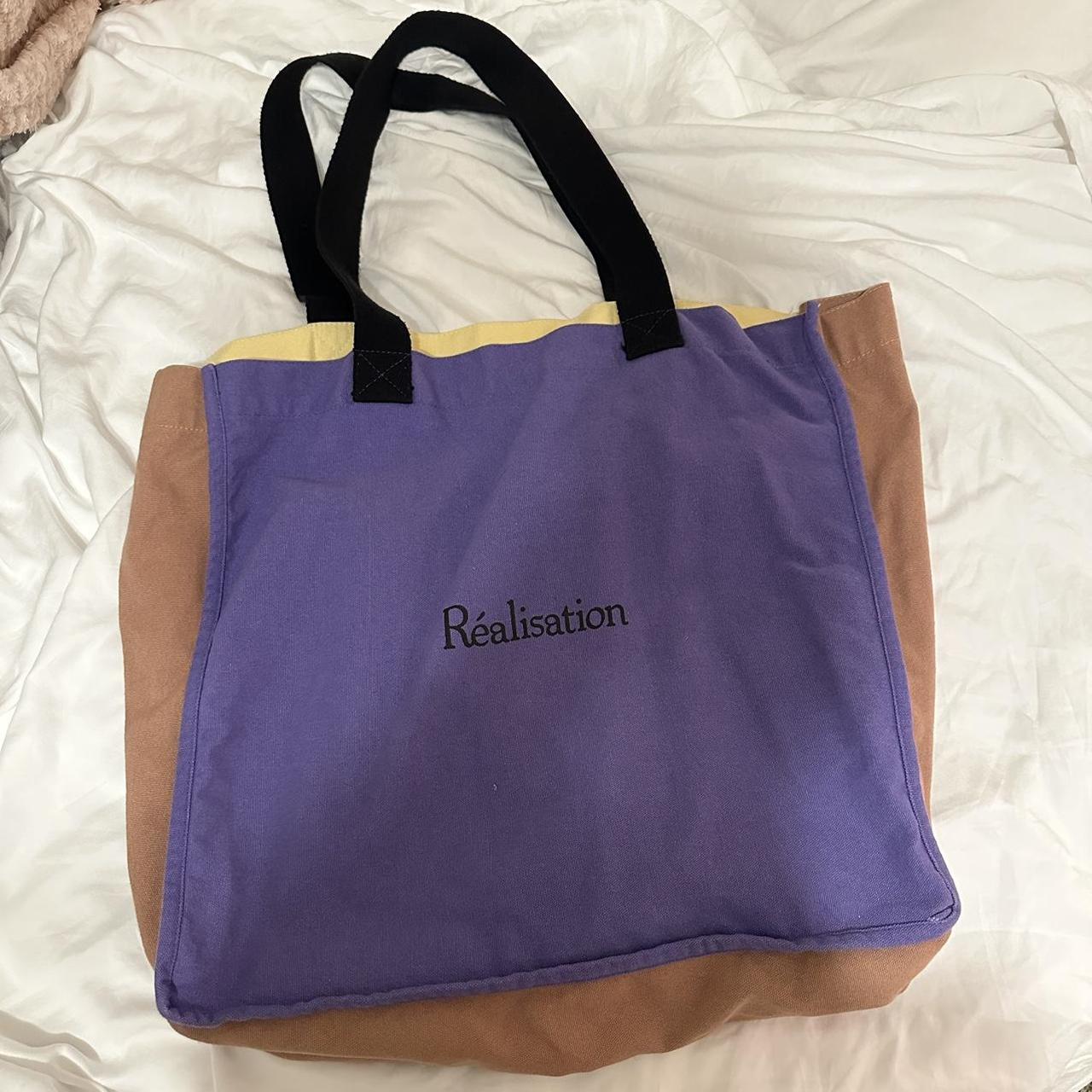réalisation par everything tote bag - Depop