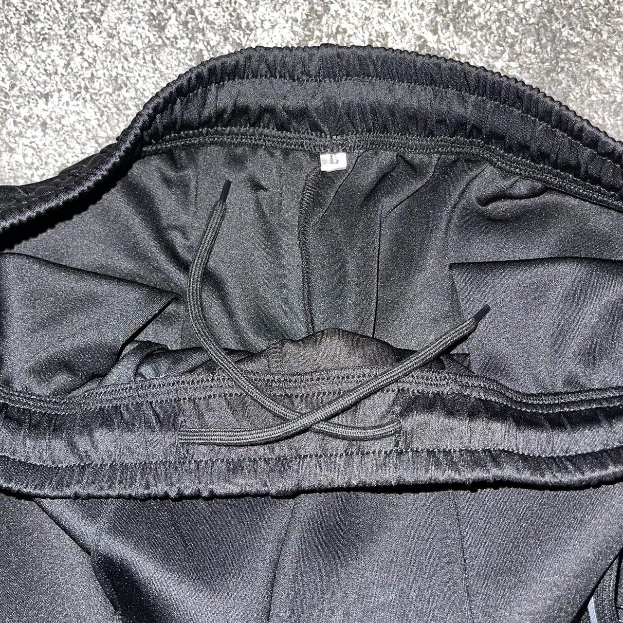 GV Gallery Uncle Leon Raspberry Hills Needles... - Depop