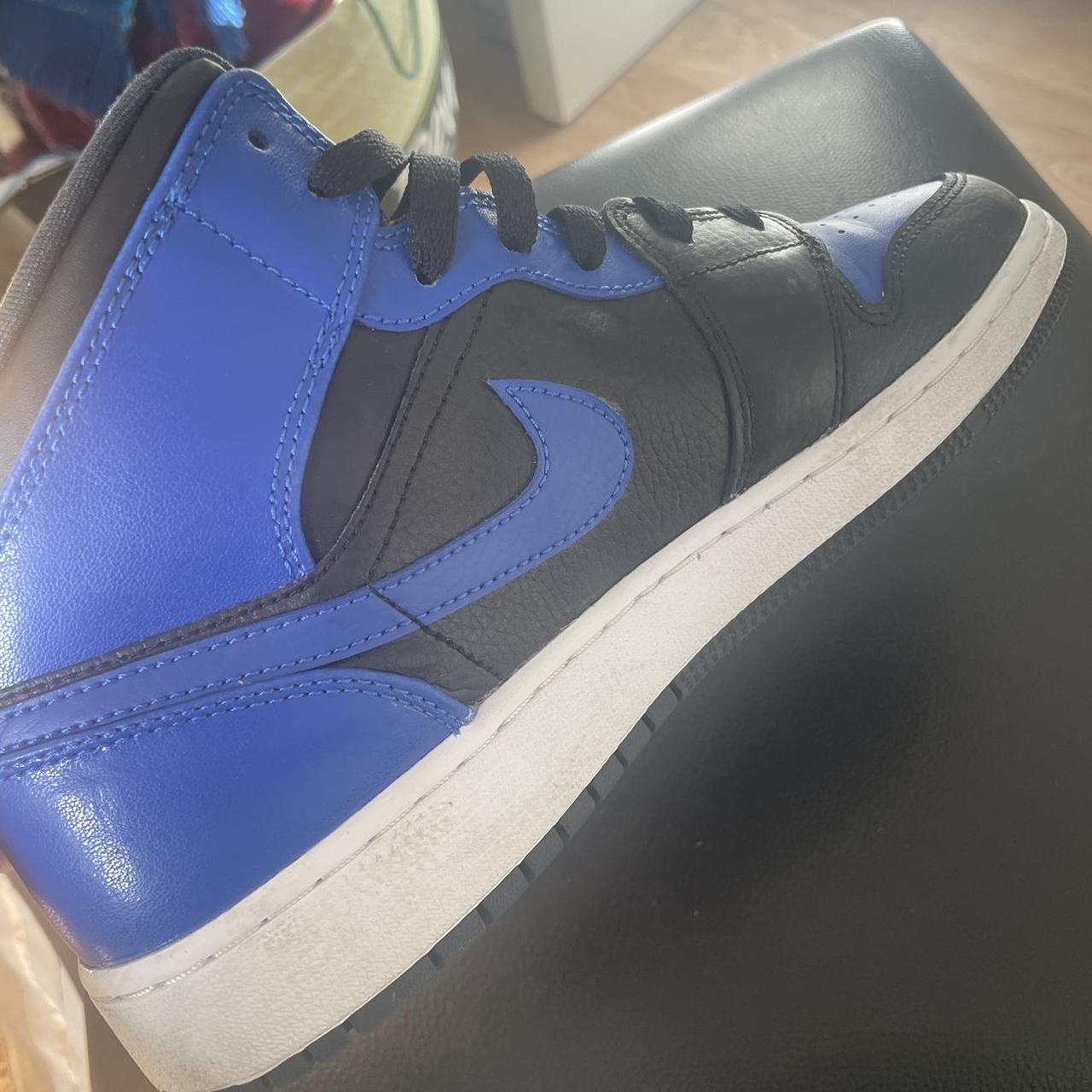 Jordan Women's Navy and Blue Trainers | Depop