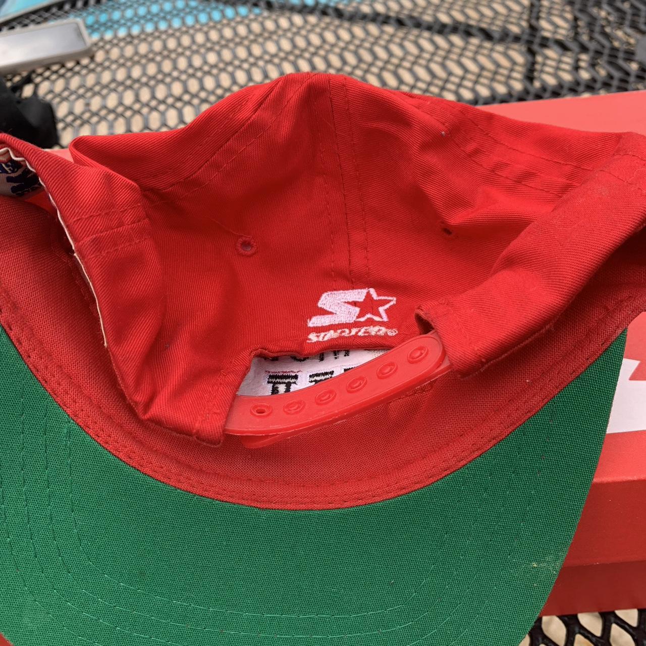 Vintage YOUTH SIZE starter bull SnapBack - Depop