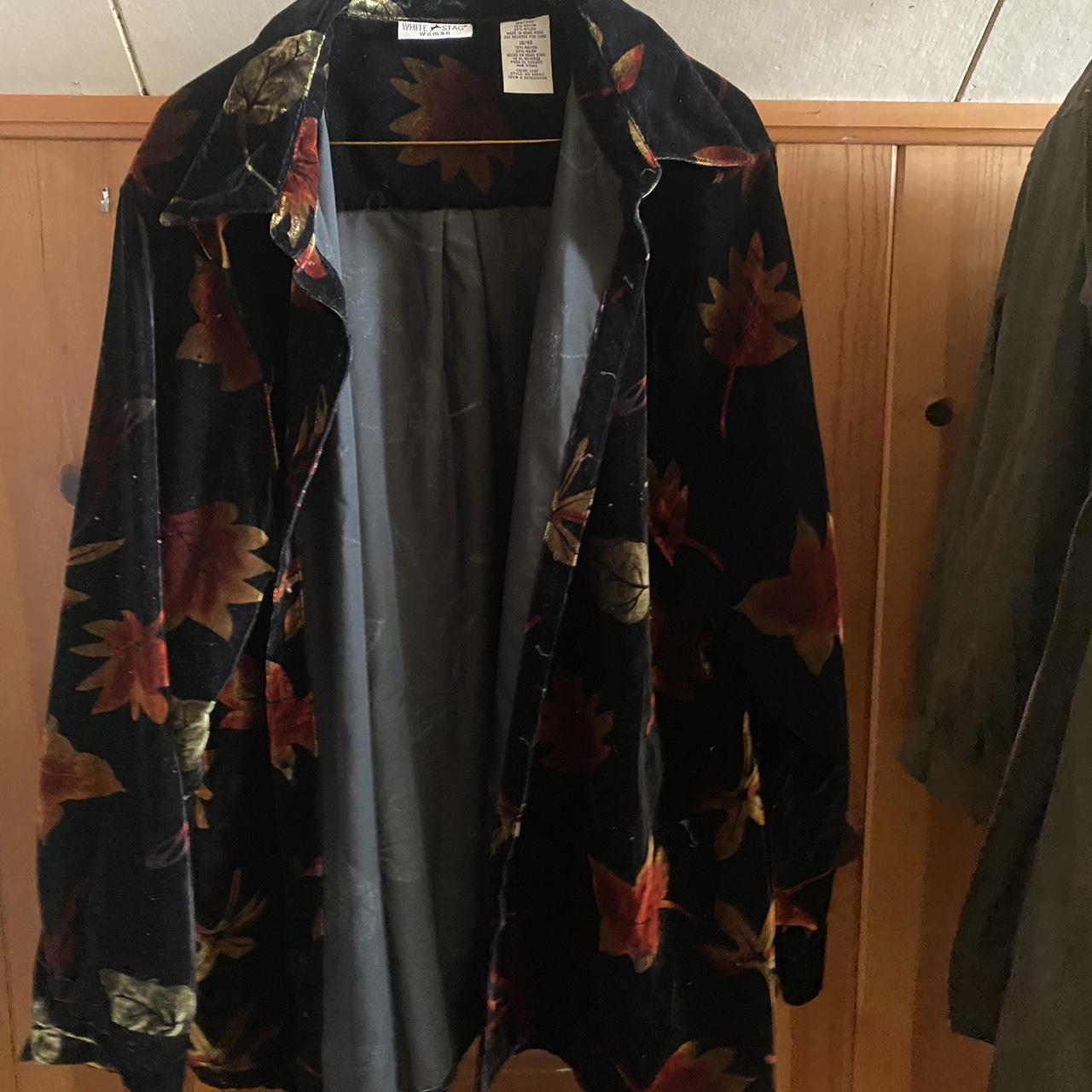 Fall button up leaves 🍁 - Depop