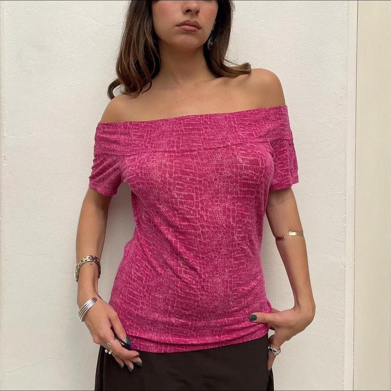 Vintage 90s/ early 2000s pink snakeskin print off... - Depop