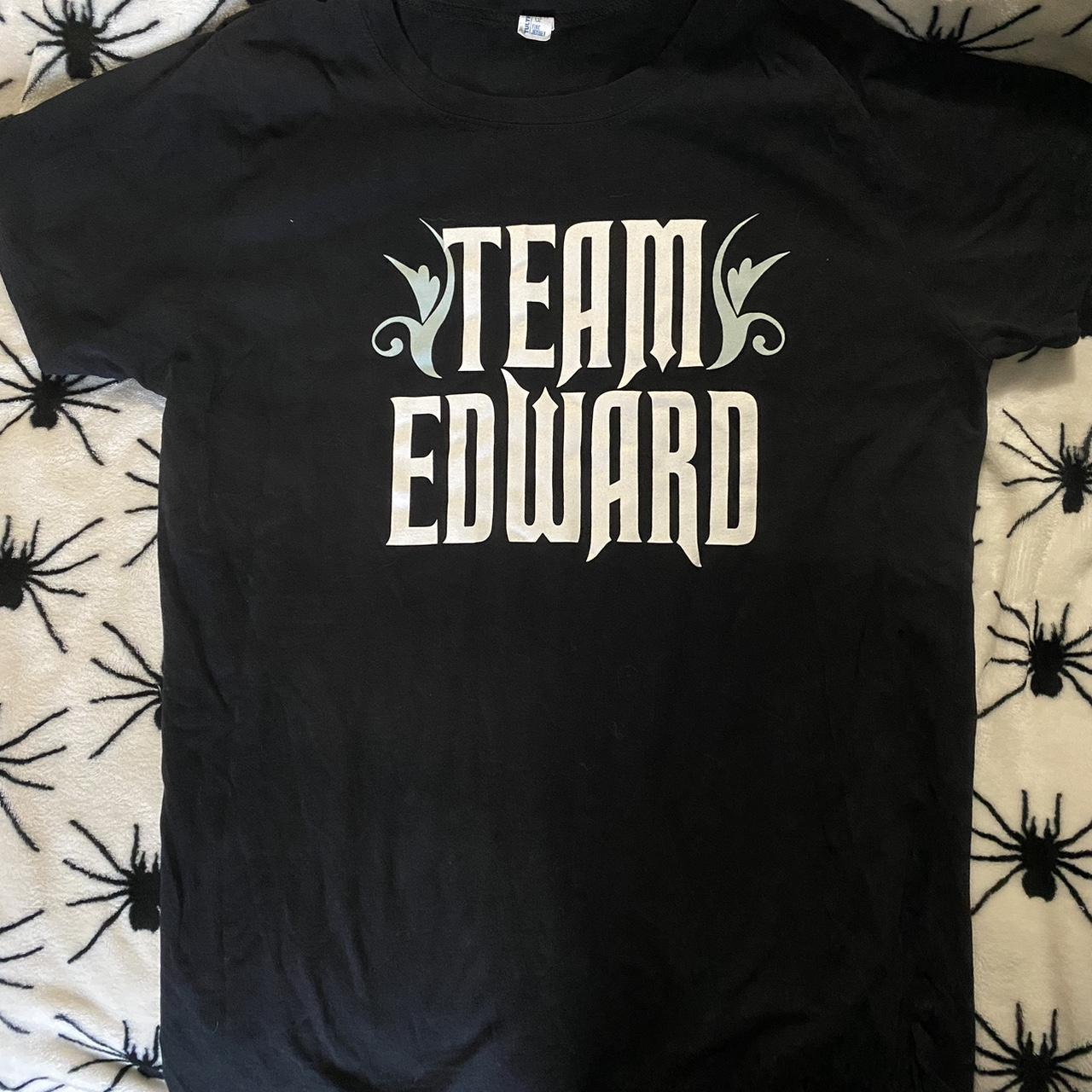 Team Edward t shirt back graphic is INSANEEEEEEW... - Depop