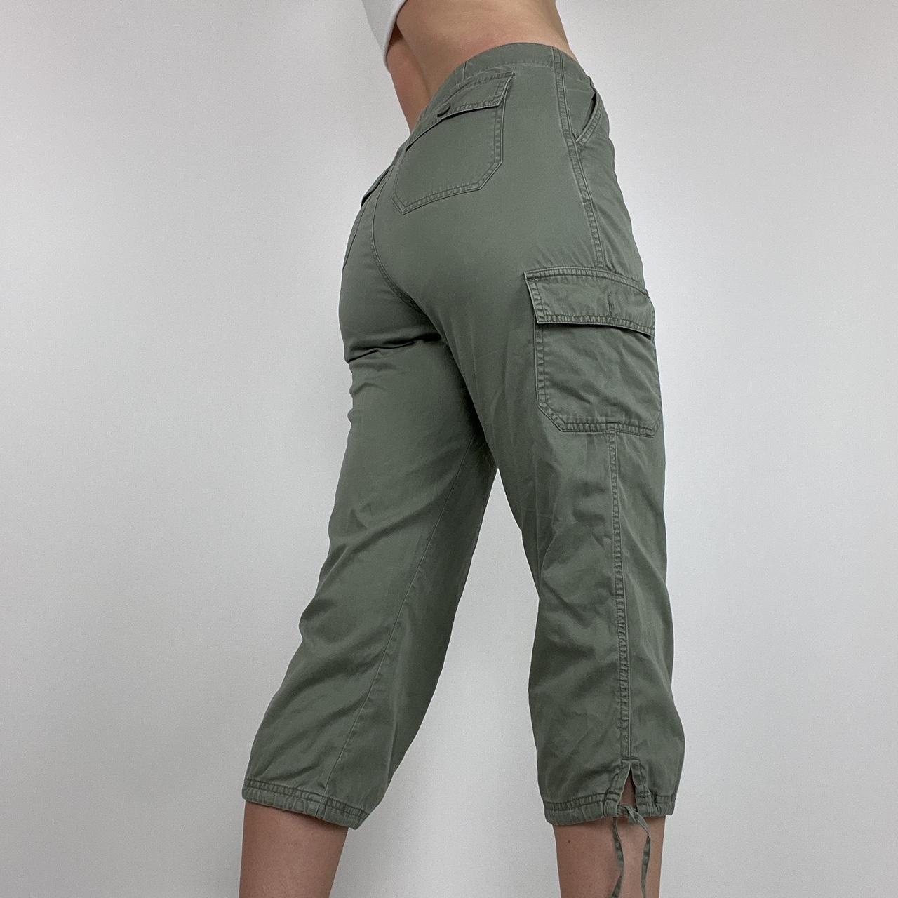 90s/00s army green cargo capris no flaws,... - Depop
