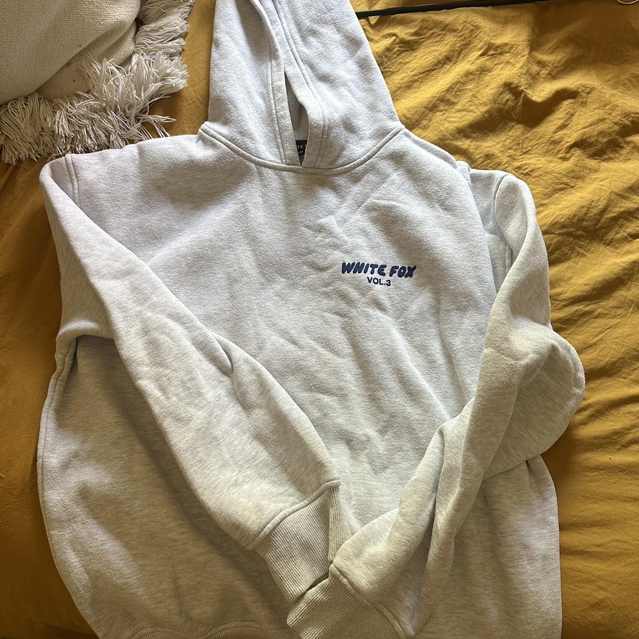 White fox jumper Size s/m - Depop
