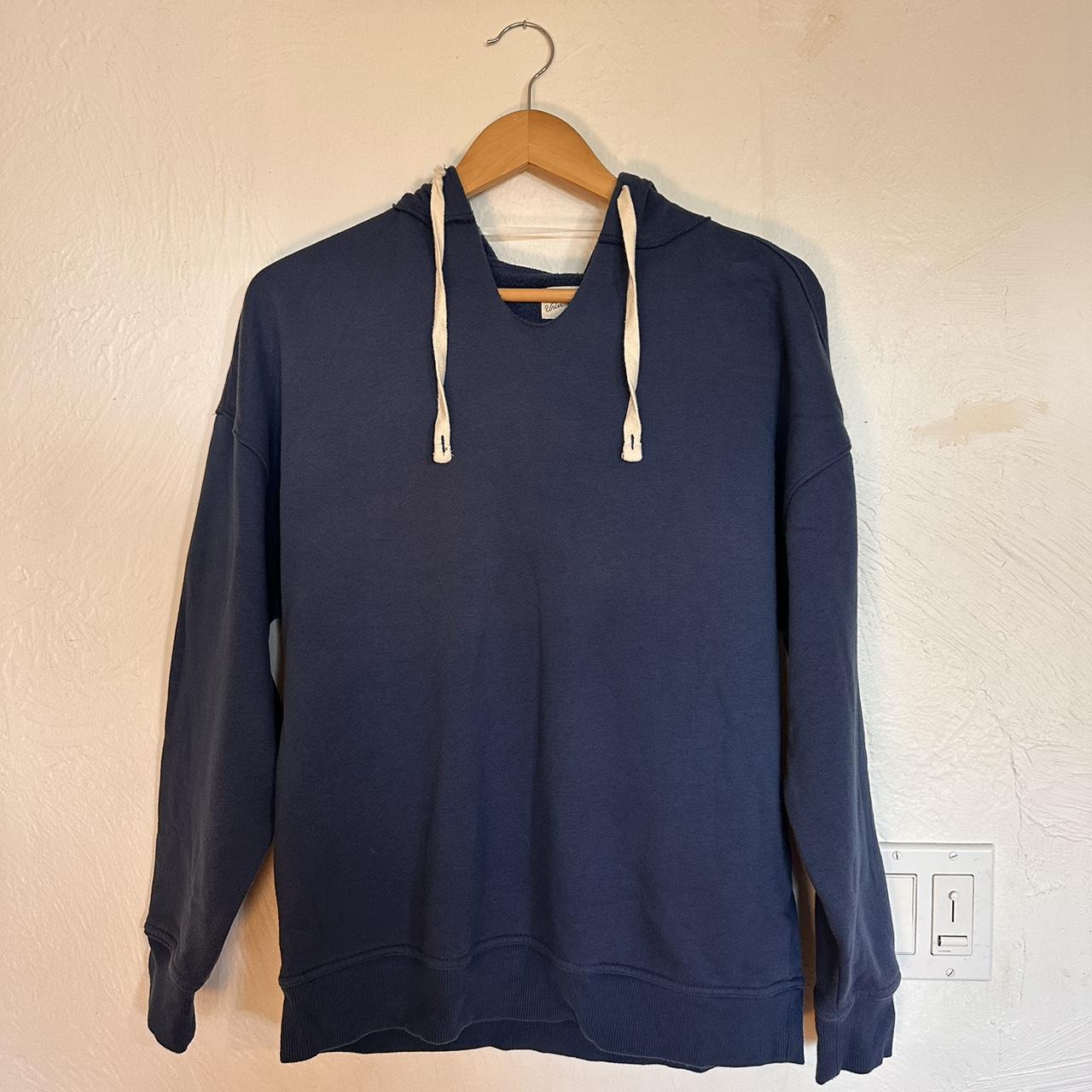 Blue universal threads hoodie - Depop