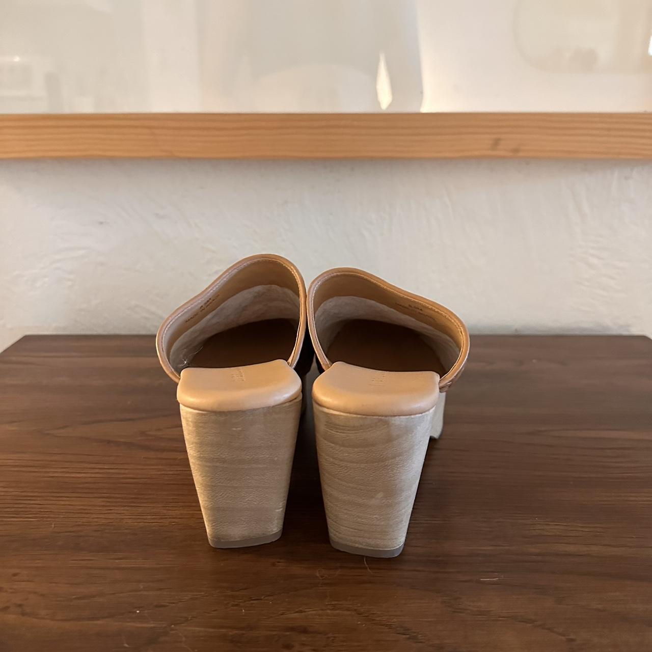 Everlane Tan Leather Woven Clogs. Size 8. Worn onceZ - Depop