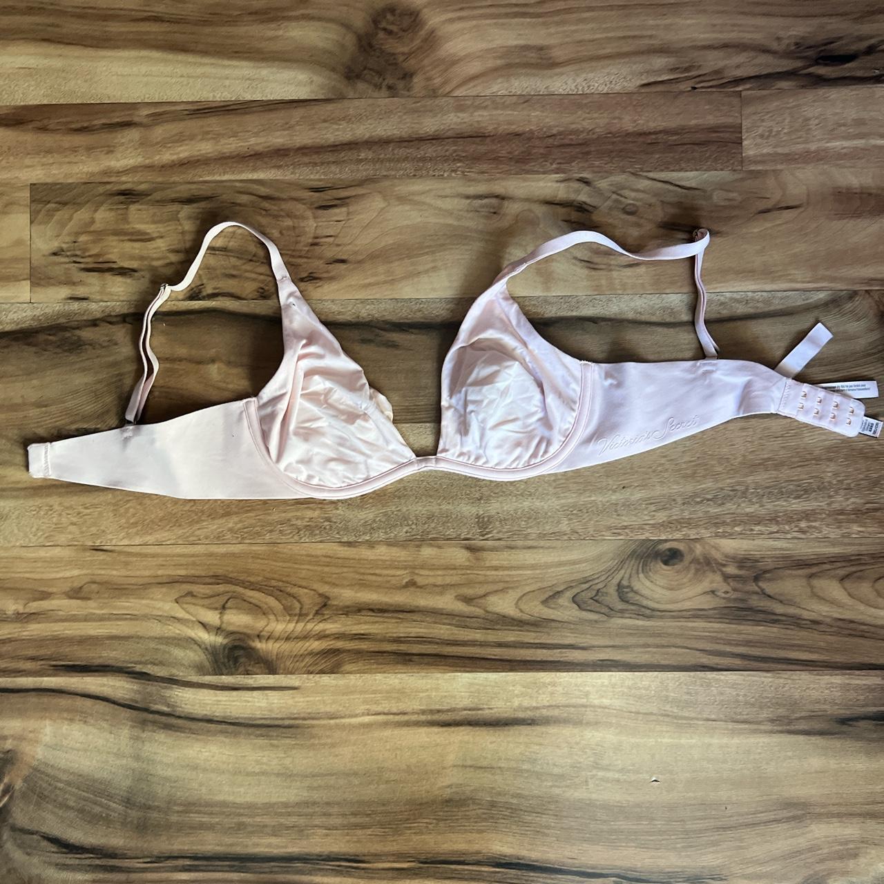 Women's Pink Bra | Depop