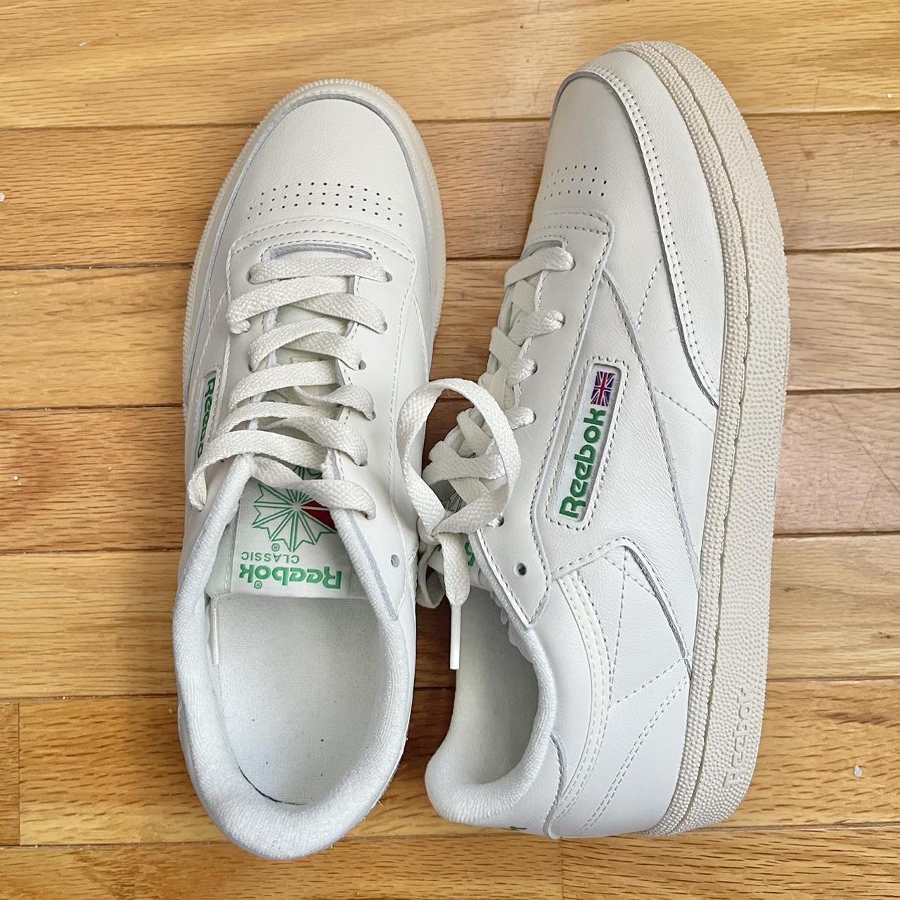 Reebok Women's Cream and Green Trainers | Depop