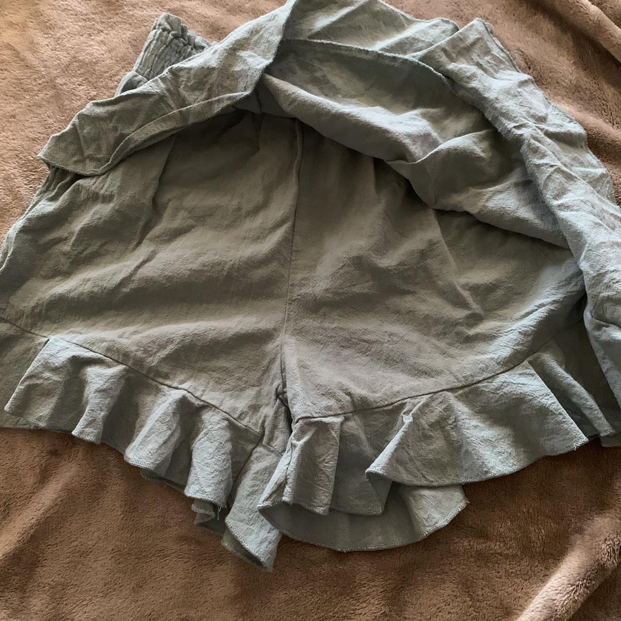 green frilly skort/skirt/shorts bloomer like #skirt... - Depop