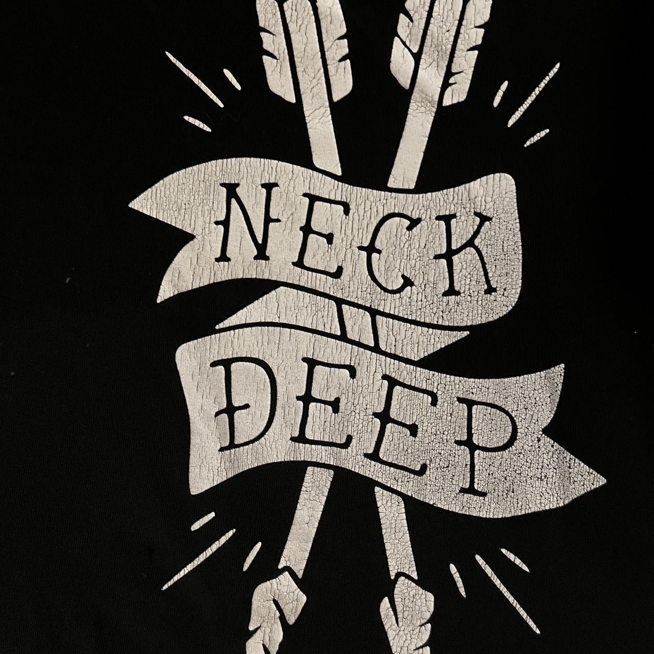 CLASSIC NECK DEEP ARROW TEE SIZE S old school neck... - Depop