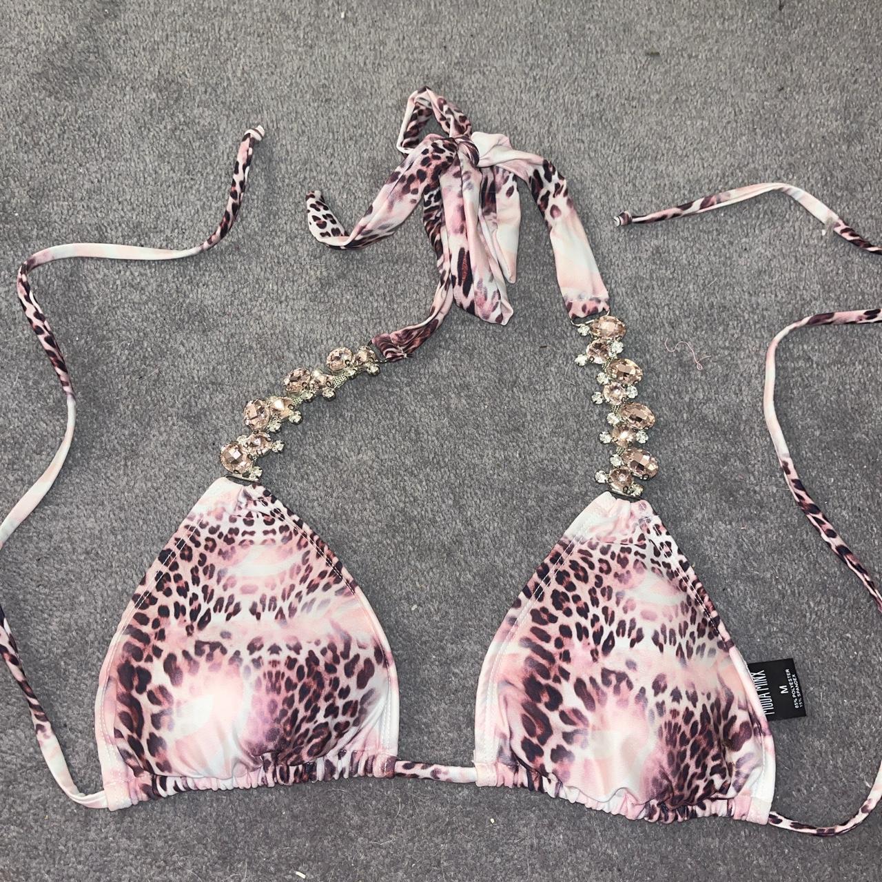 Moda Minx Women's Pink and White Bikini-and-tankini-tops | Depop