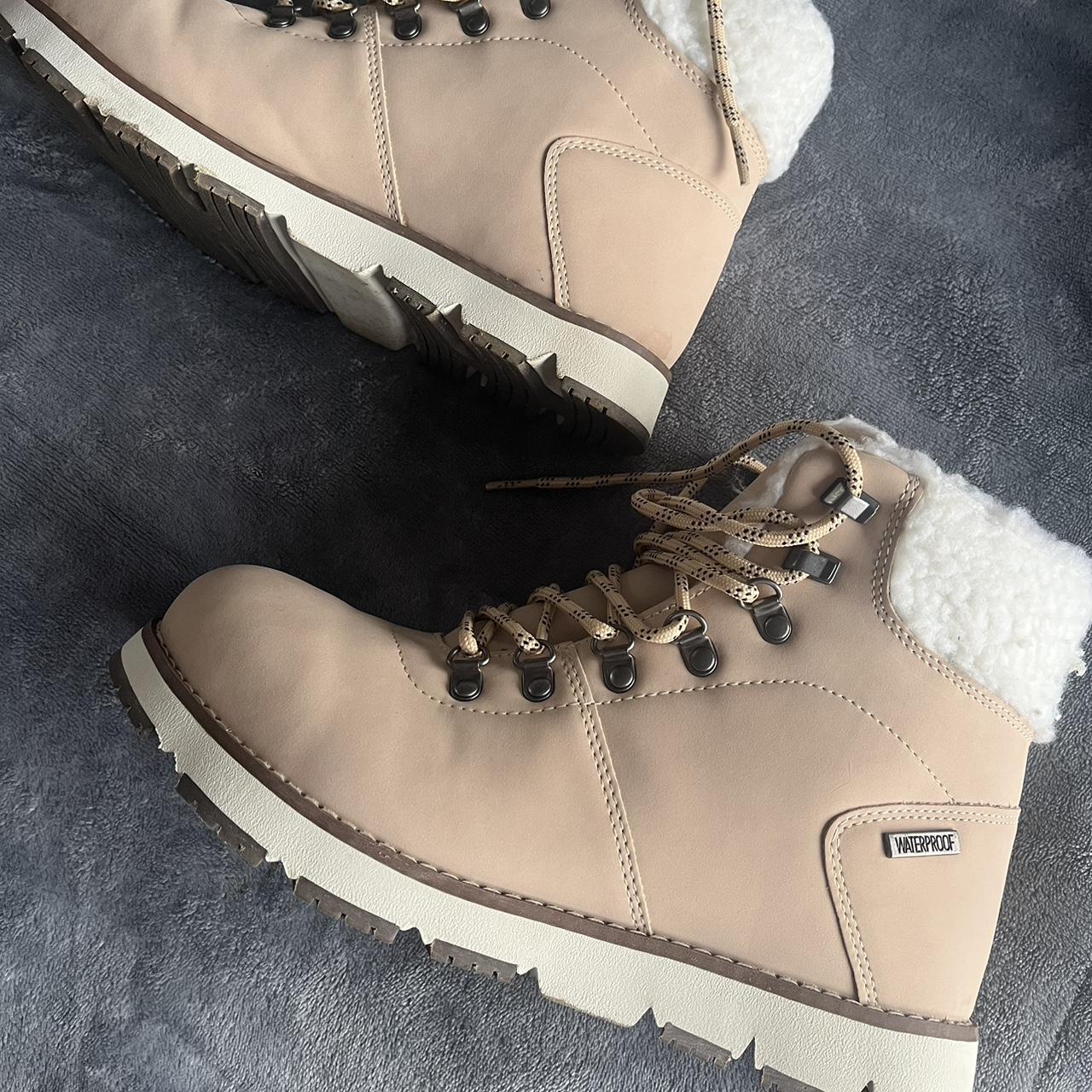 Women’s Animal boots (Sherpa lined) £50 Size 7 /... - Depop