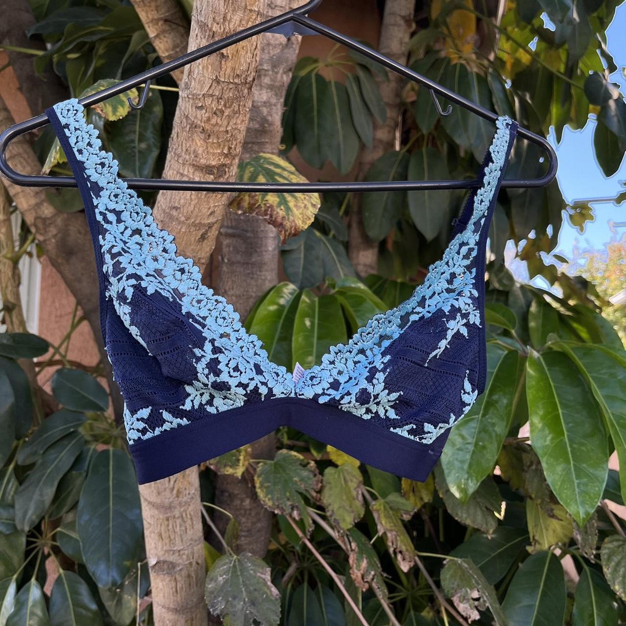 Wacoal navy blue and light blue lace bra! Super cute... - Depop