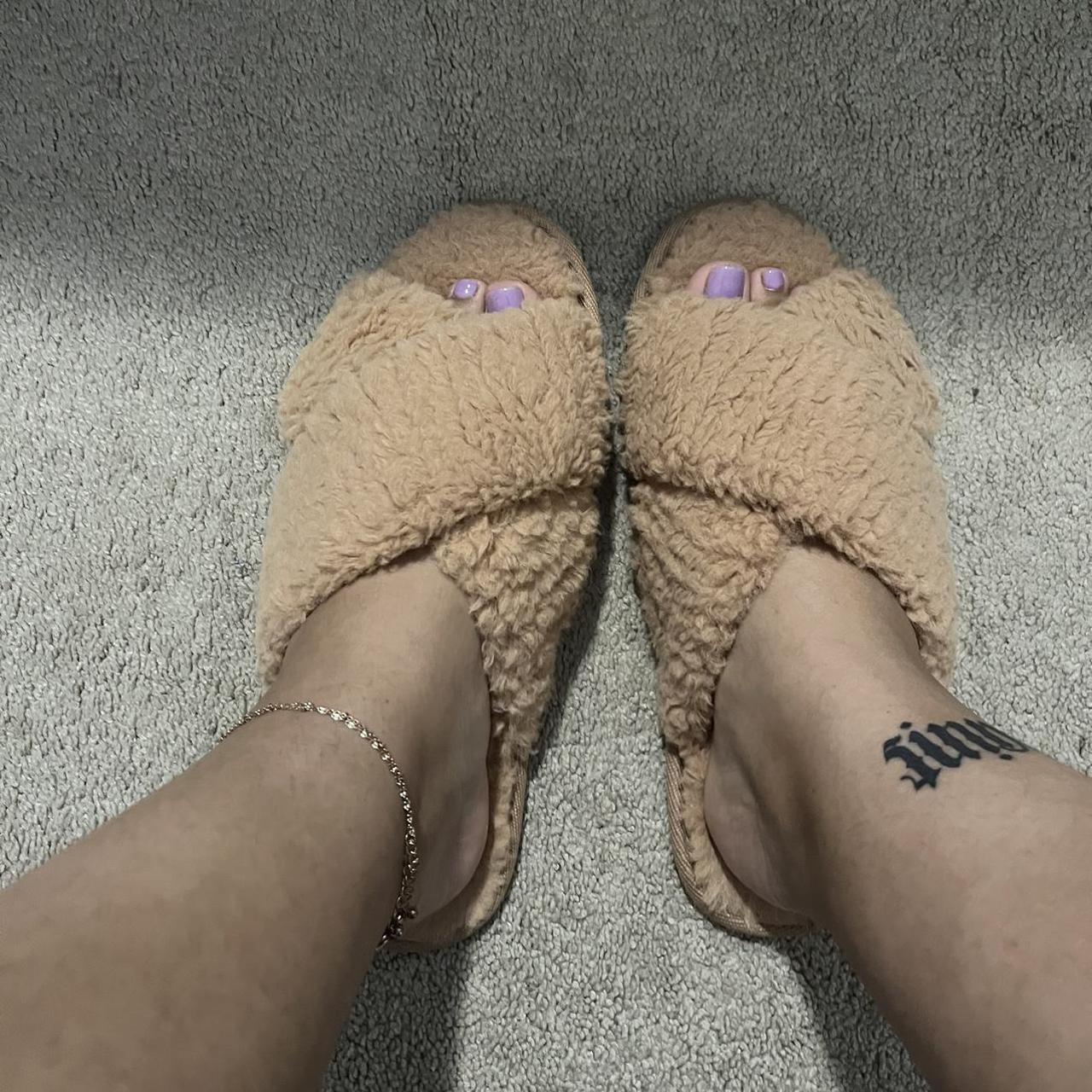Tan Sherpa slipper Size 9/10 Fits small Can fit a... - Depop