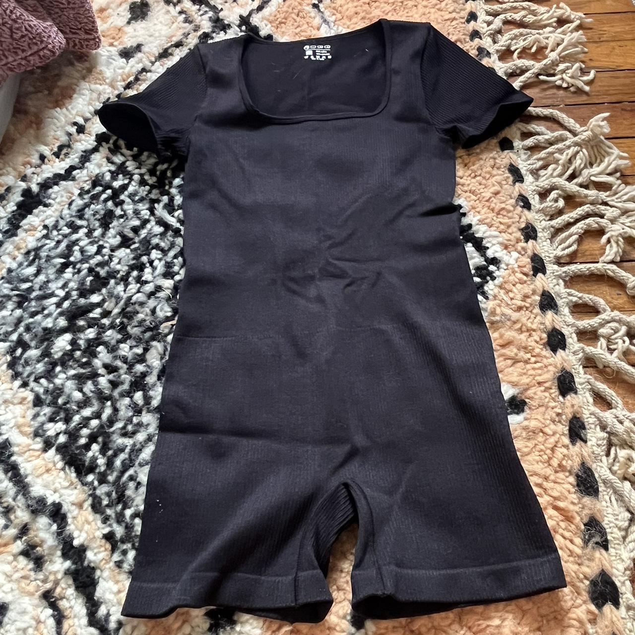 Skims bodysuit dupe, size small but fits a medium... - Depop