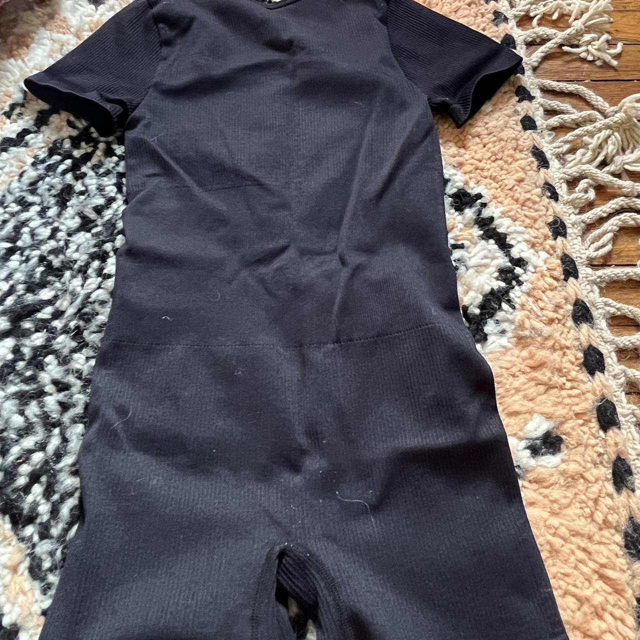 Skims bodysuit dupe, size small but fits a medium... - Depop
