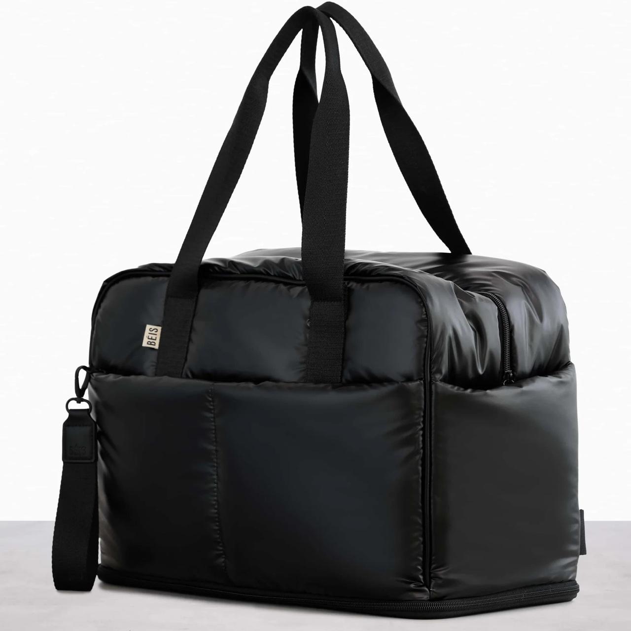 Beis AiR expandable duffle bag 8/10 #beis... - Depop