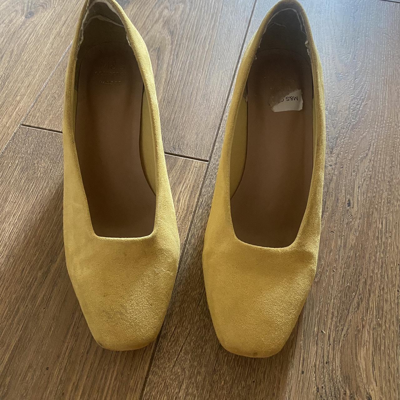 Yellow wide fit court shoes - Depop