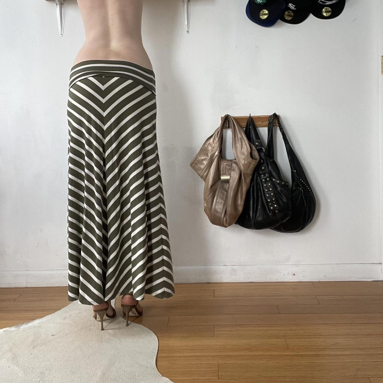 00s CHEVRON MAXI SKIRT size medium by mossimo... | Depop