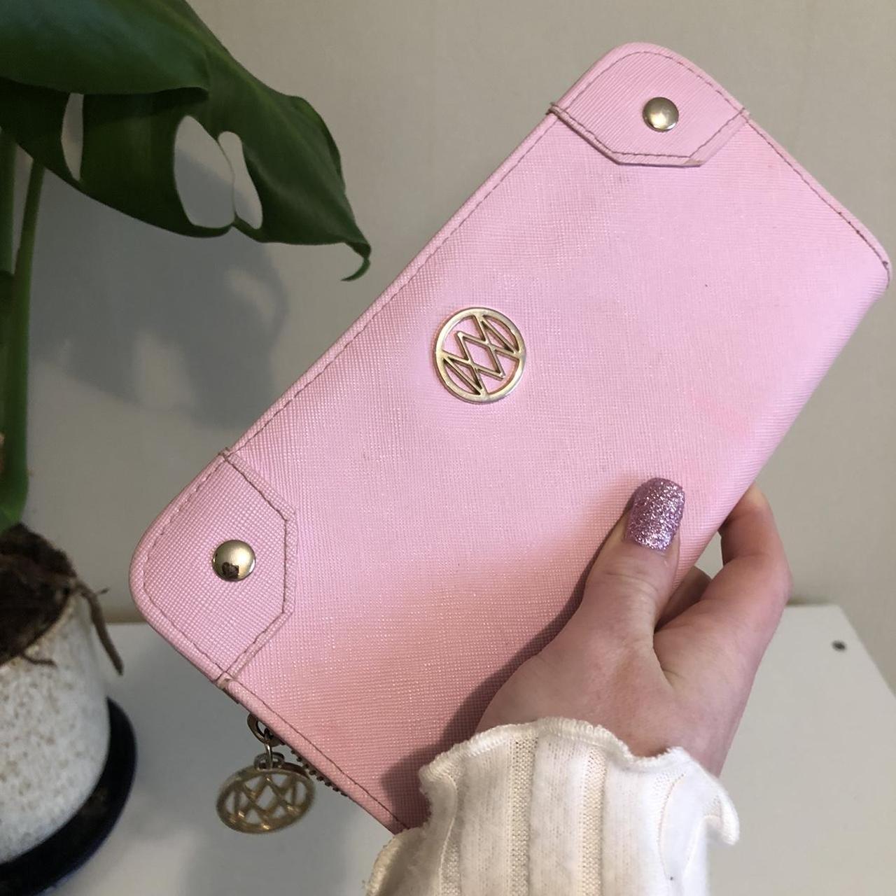 🍒 Baby pink Y2K purse by Marikai Cutest purse gold... - Depop