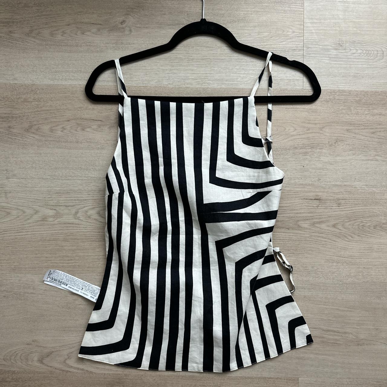 Never worn Zara backless top Brand new no tags #zara - Depop