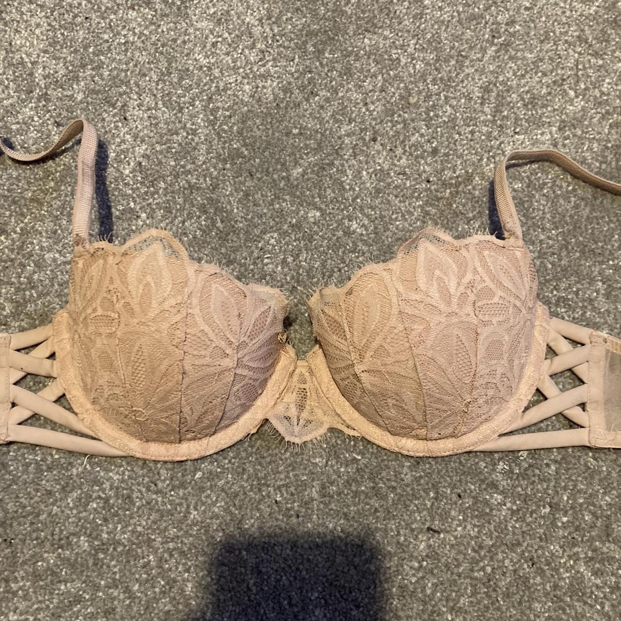 Victoria's Secret Women's Tan and Cream Bra | Depop