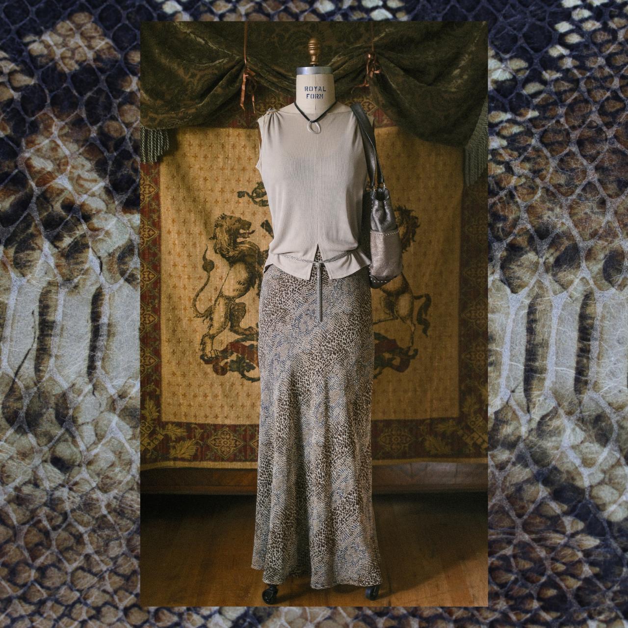 𝒐𝒖𝒕𝒇𝒊𝒕 𝒊𝒏𝒔𝒑𝒐: 𝕞𝕠𝕠𝕟𝕝𝕚𝕥 𝕠𝕒𝕥𝕙𝕤 check out my depop for... | Depop