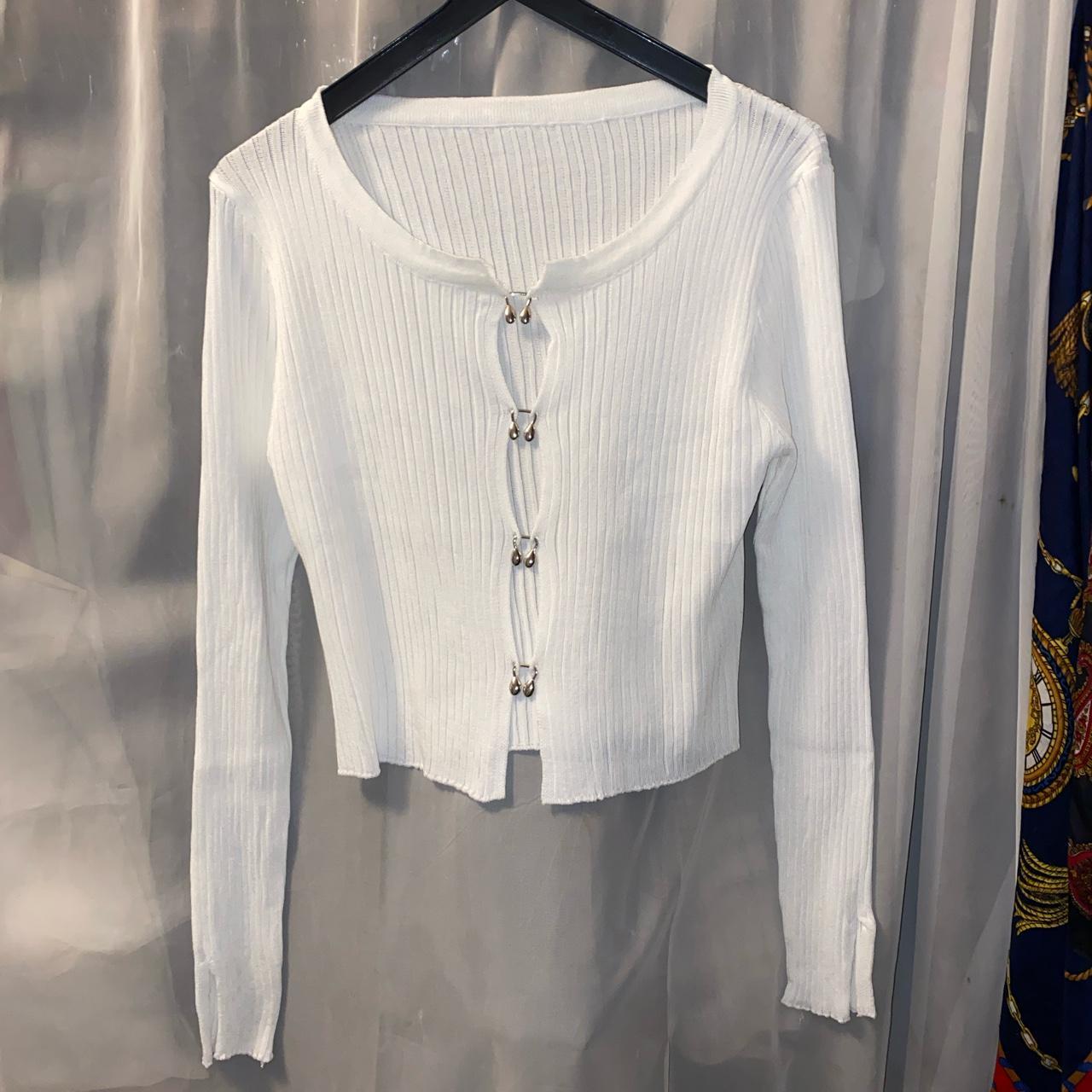 Cut out detail too - Depop