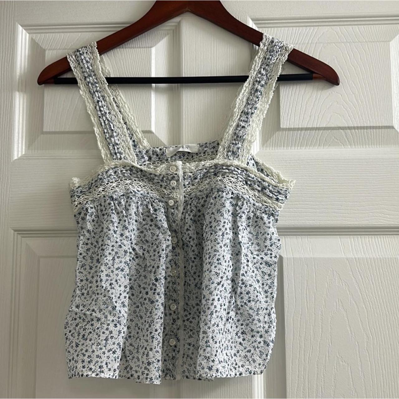 Doen floral tank top super light and airy, perfect... - Depop