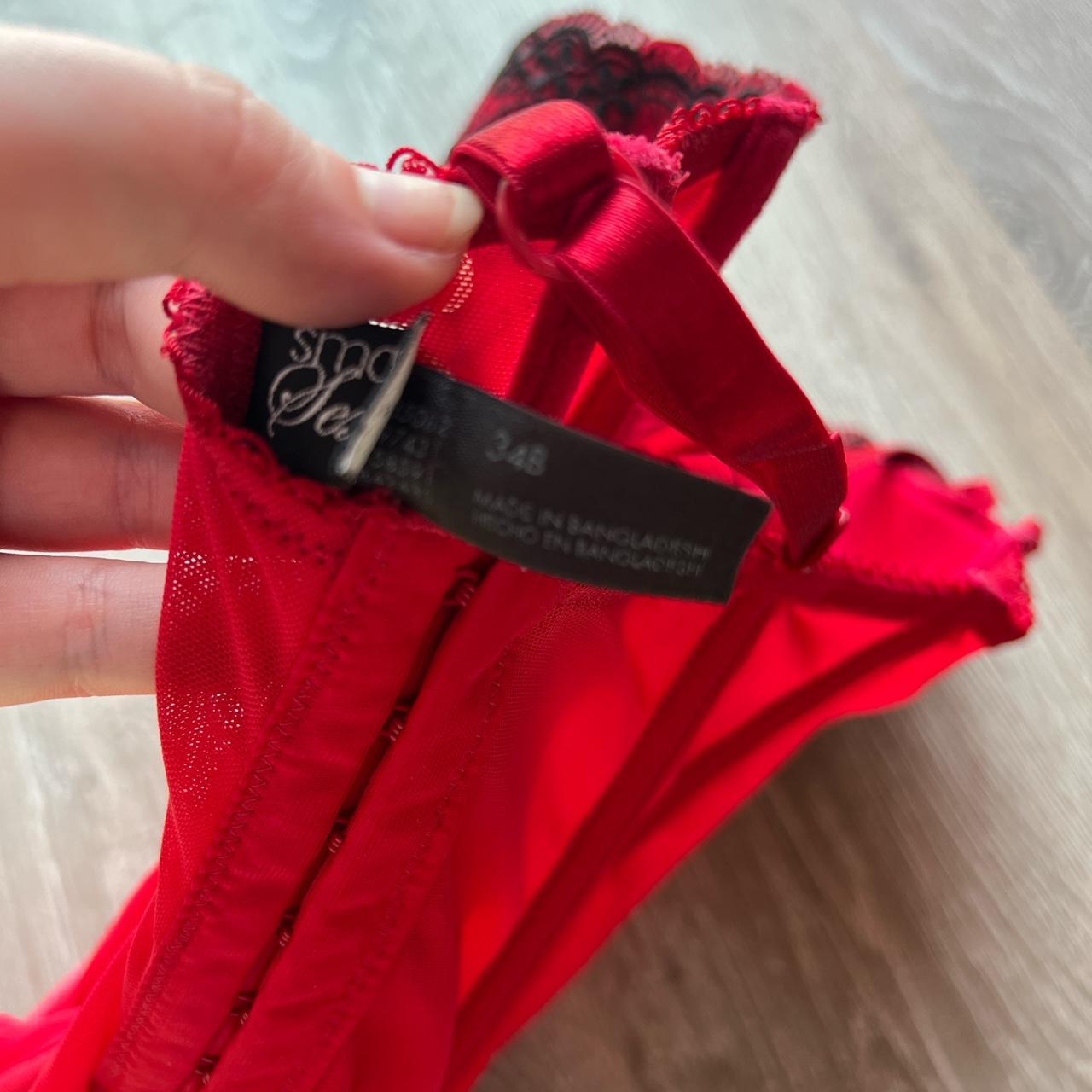 Gothic red velvet corset - size 34B / brand is... - Depop