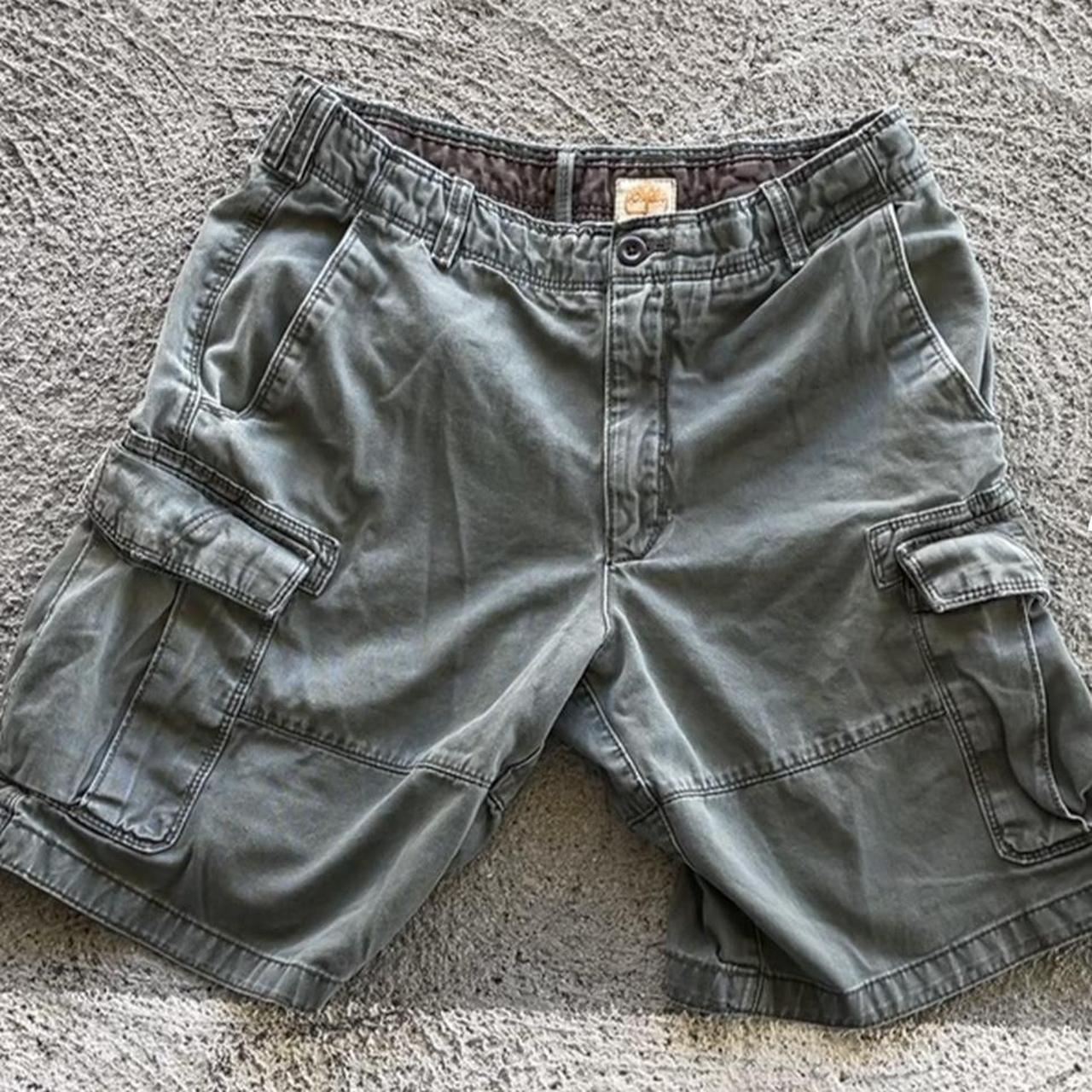 TIMBERLAND CARGO SHORTS IN GREAT CONDITION SIZE:32 - Depop