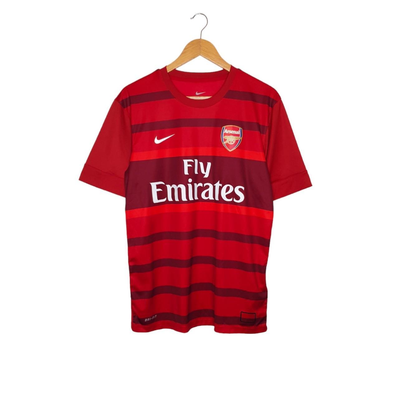 2010 - 2011 Arsenal training top size medium -... - Depop