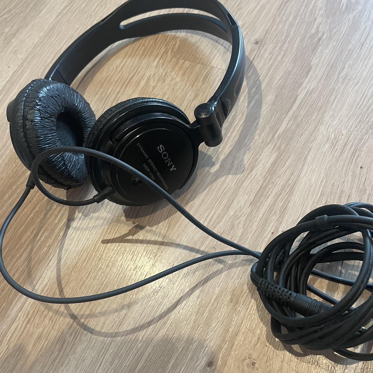 Sony dynamic stereo DJ headphones MDR-V150 Great... - Depop