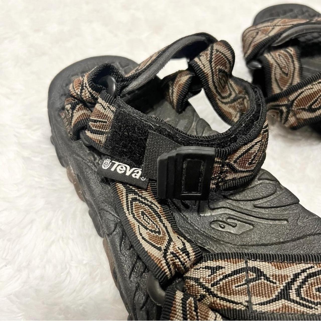 Teva hurricane hiking sandals size 9 - Depop