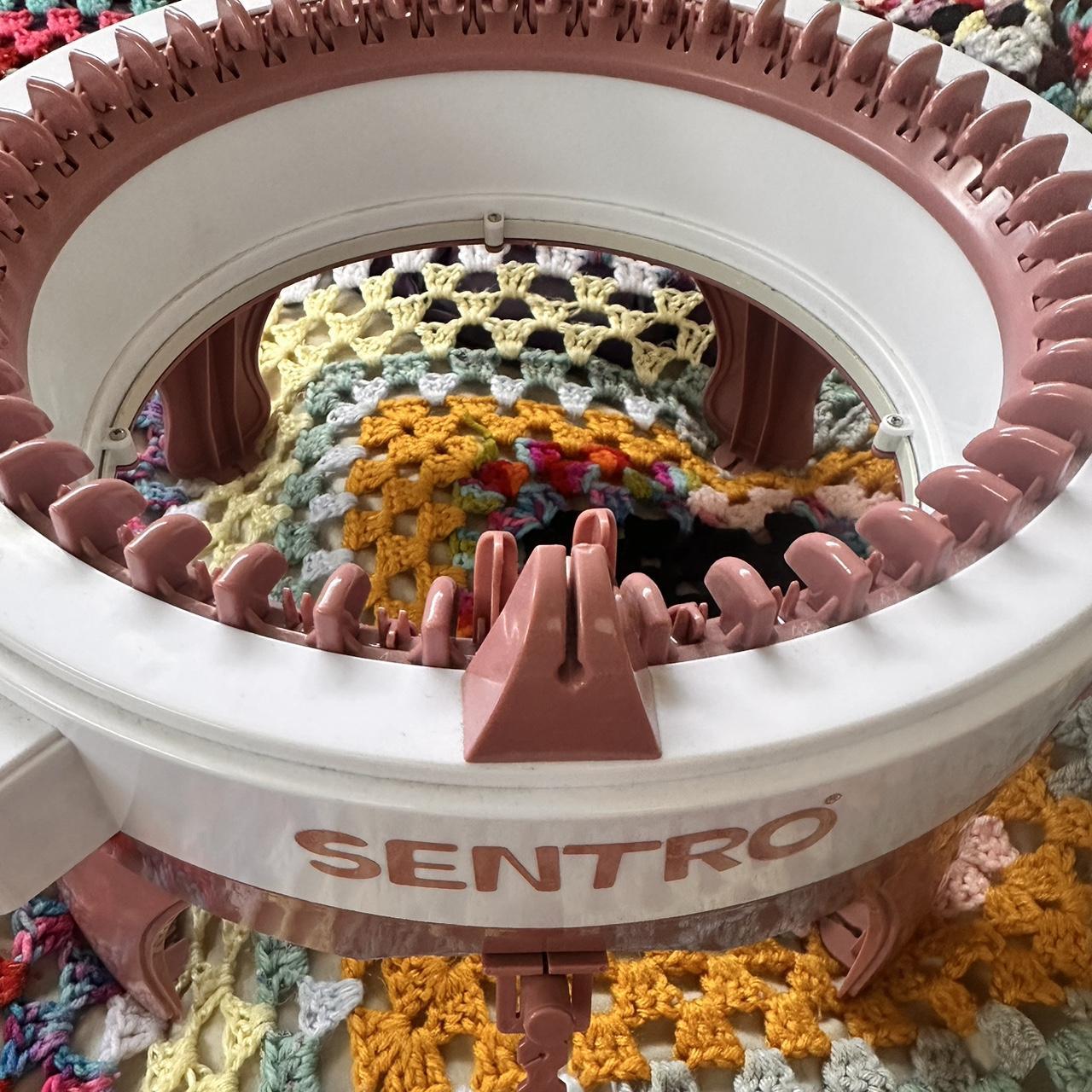 Sentro 48 pin knitting machine Perfect condition... - Depop