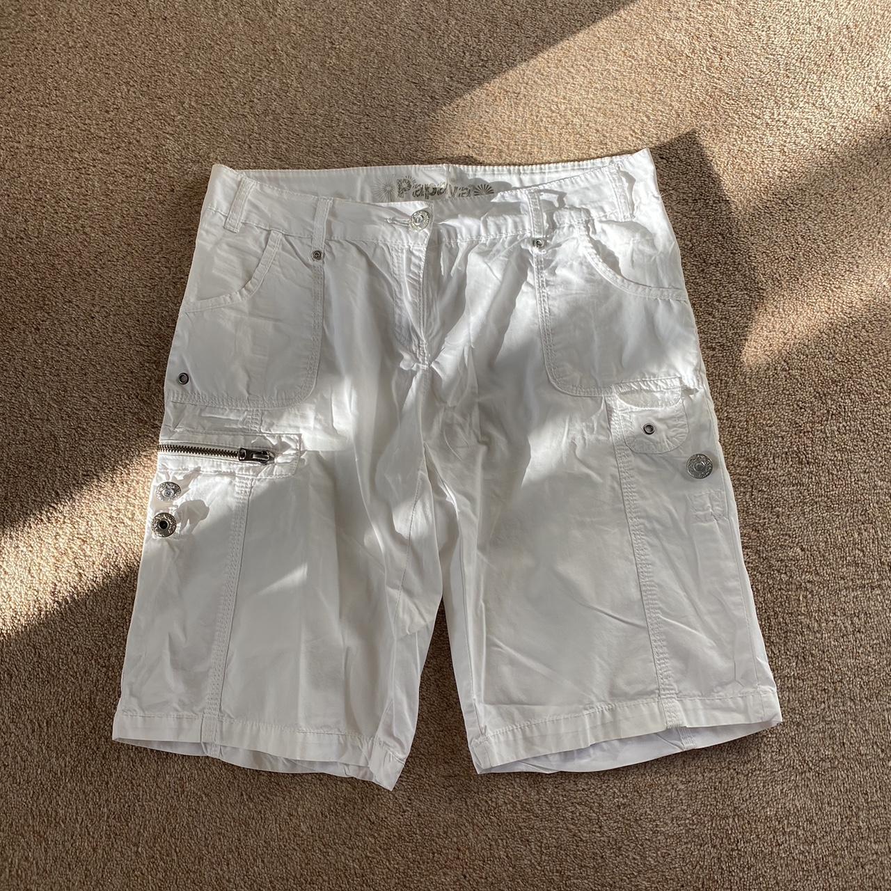 White cargo jorts size 8 Wide leg vintage long... - Depop