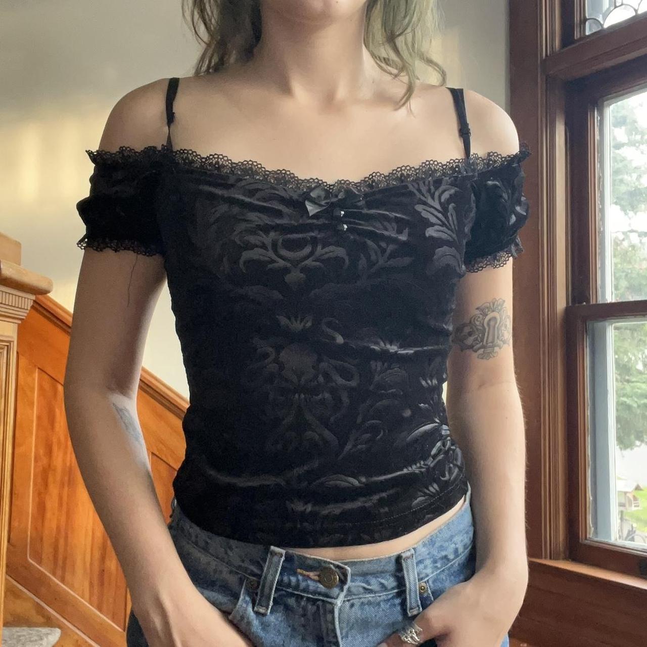 lovely little off the shoulder top! absolutely... - Depop