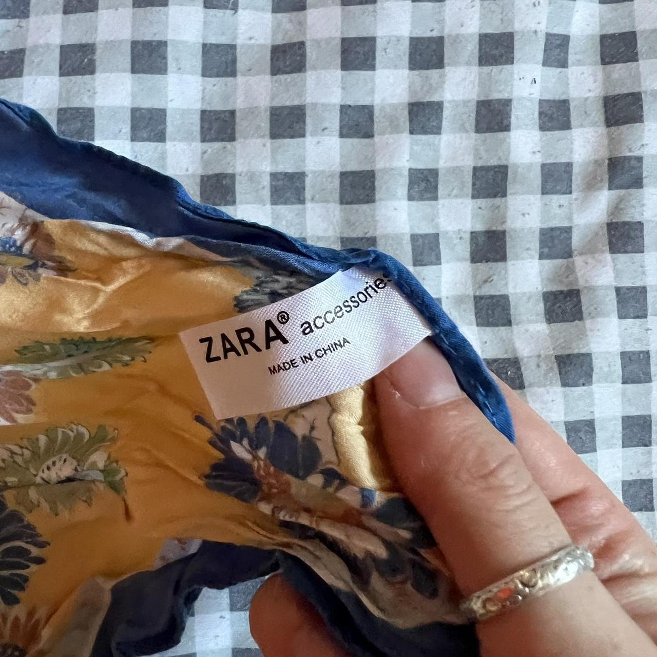 zara scarf - Depop