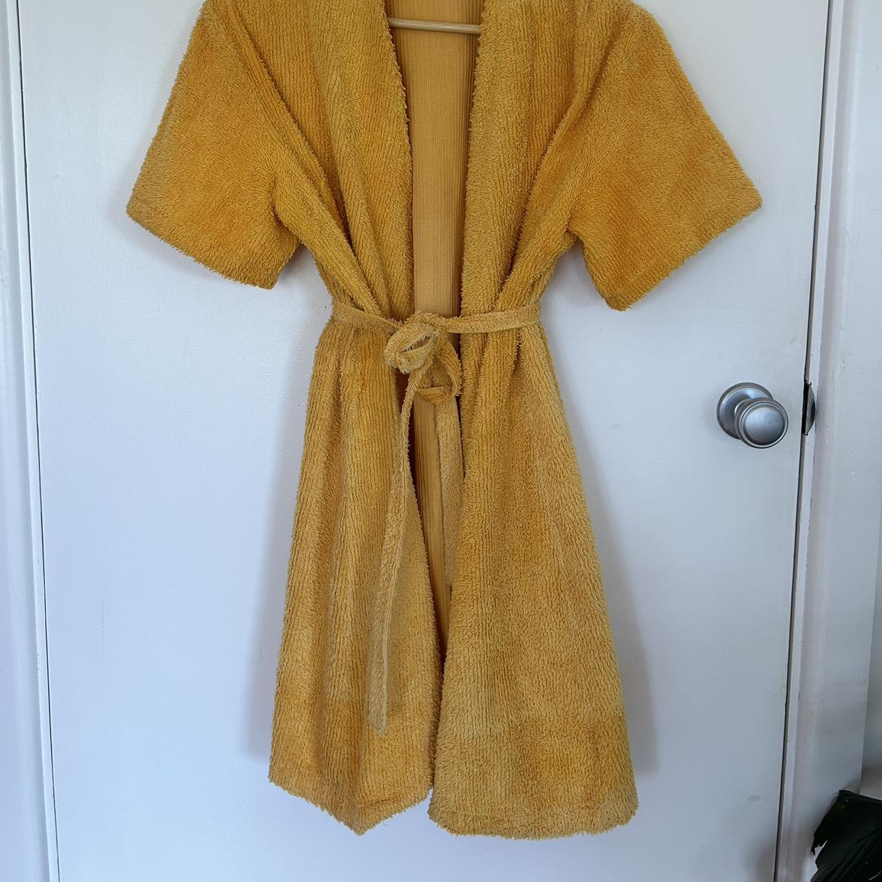 Vintage terry towelling robe perfect for the beach... - Depop