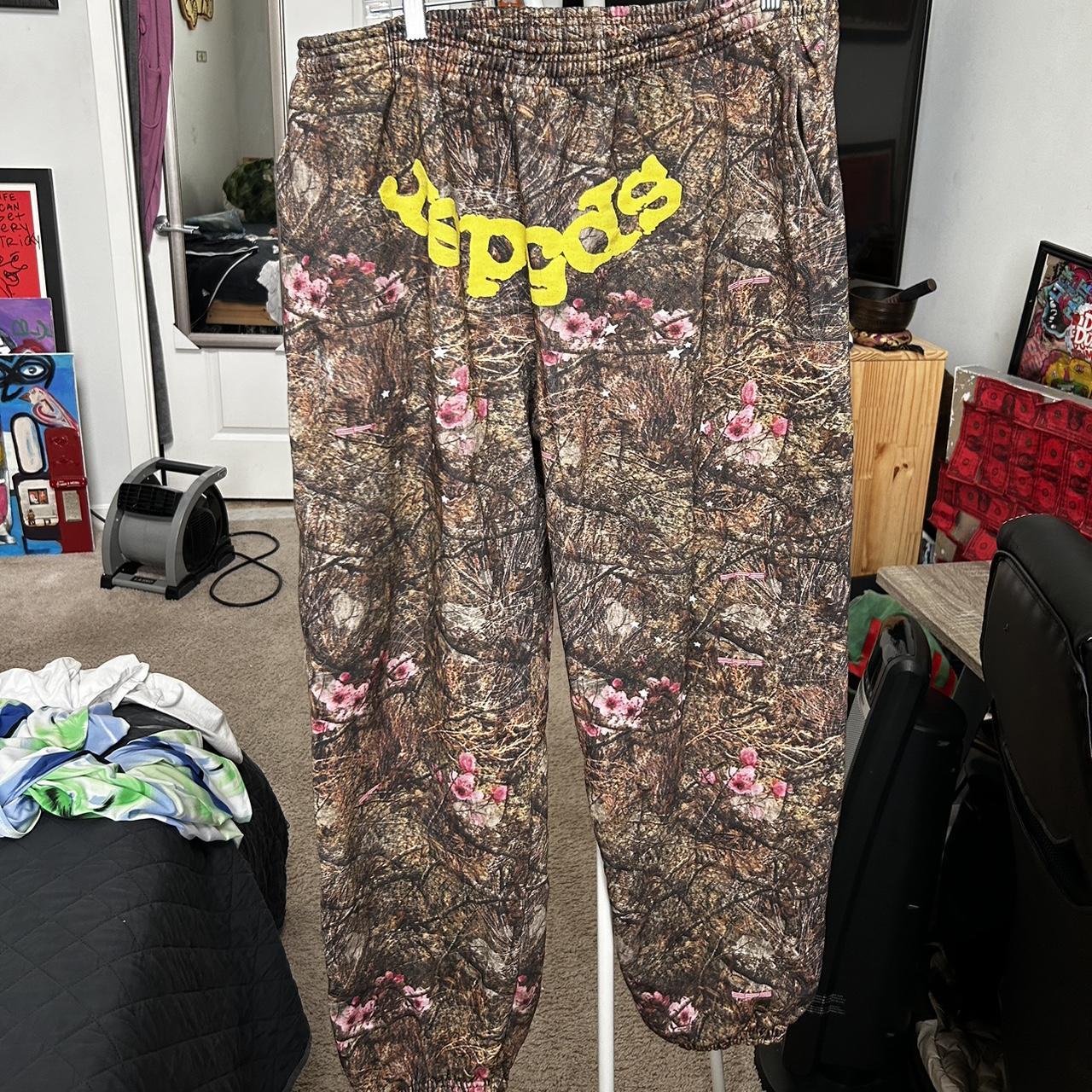 SP5DER Camo Sweatpants Light wear Worn once - Depop